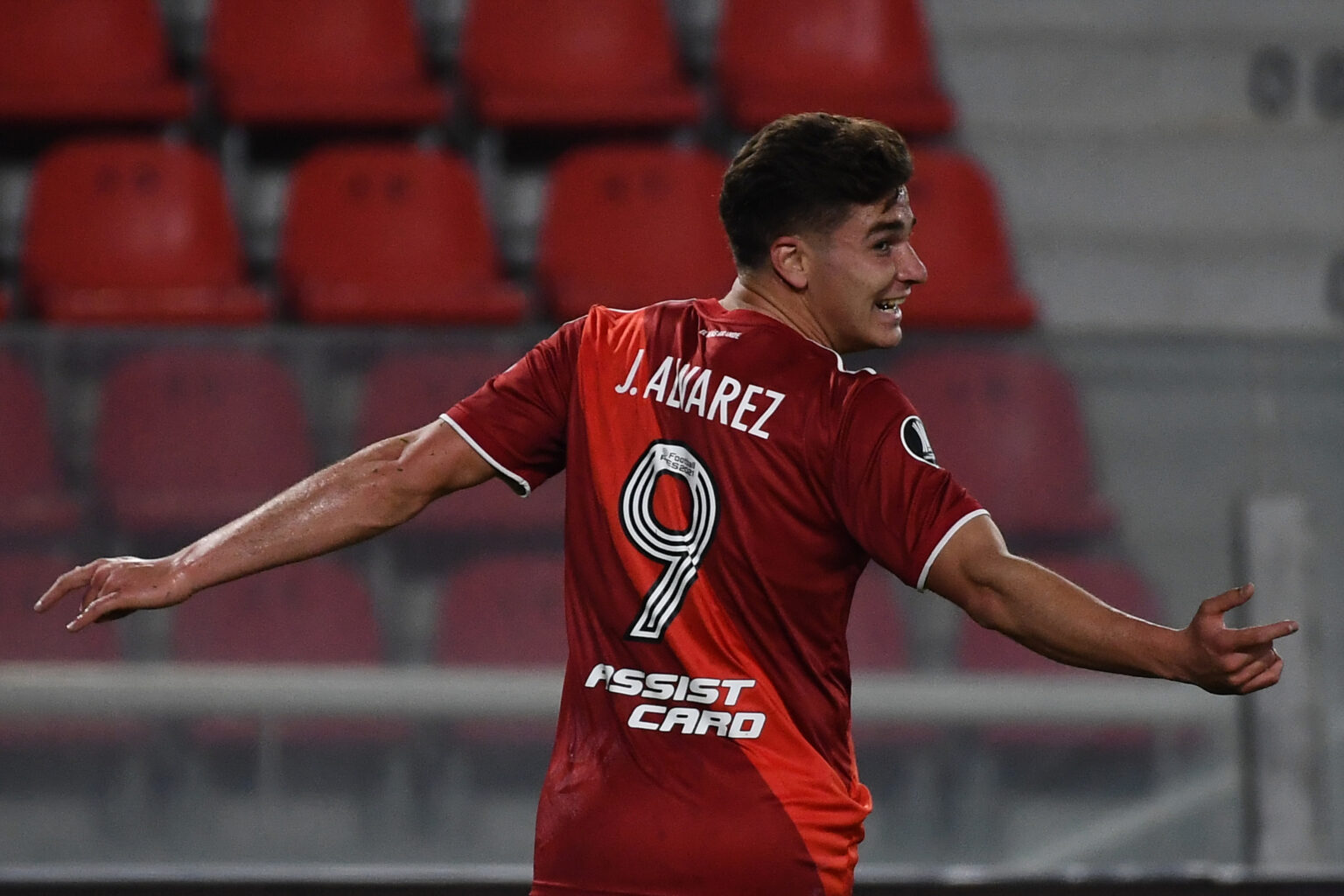 'Novo' Agüero? Julián Álvarez marca três gols e torcedores do ...